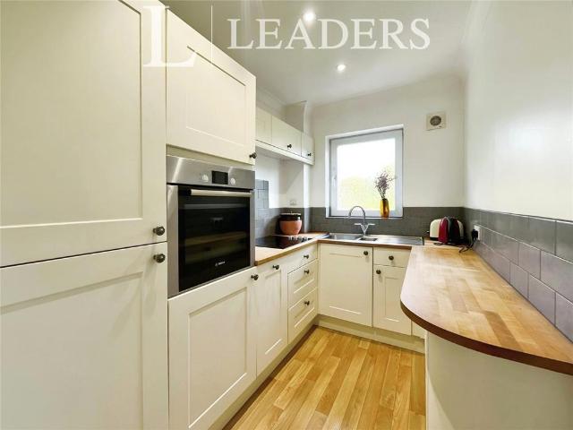 The Drive, Hove, East Sussex, BN3 2 bed flat to rent £1,450 pcm £335 pw
