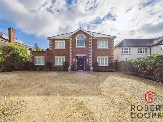 The Drive, Ickenham, UB10 6 bed detached house to rent £6,995 pcm £1,614 pw