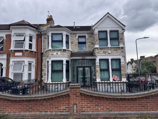 The Drive, Ilford IG1, Room to rent, £1,600 pcm | PrimeLocation