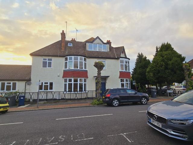 The Drive NW11, 6 bed semi detached house to rent, £5,000 pcm | PrimeLocation
