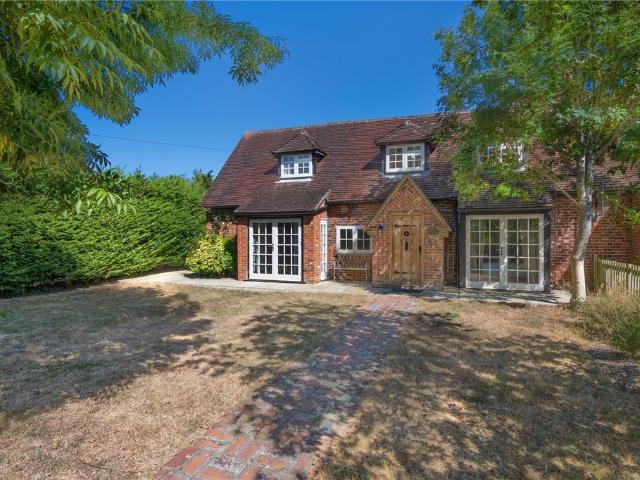 The Drove, Chestfield, Whitstable. 4 bed detached house to rent £5,000 pcm £1,154 pw