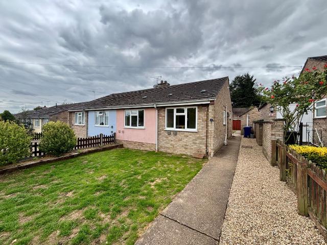 The Drove, Brandon IP27, 2 bed bungalow to rent, £1,215 pcm | PrimeLocation
