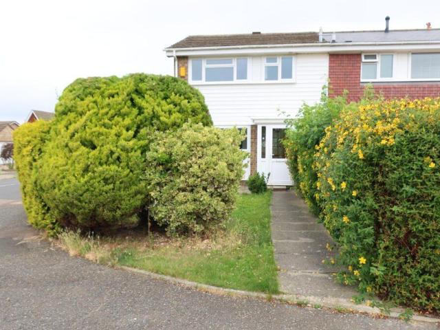 The Drove Way, Istead Rise, Kent. 3 bed semi detached house to rent £1,695 pcm £391 pw