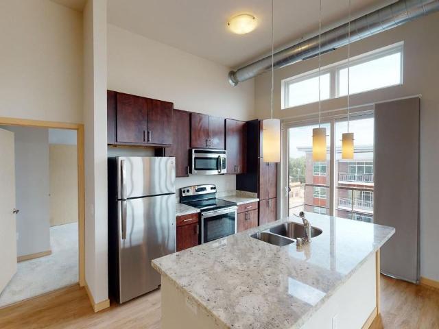 The Dude Abodes 2 Bedroom Apartment for Rent at 902 Drake St, Madison, WI 53715 Greenbush