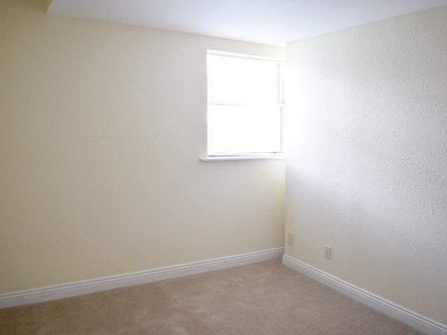 The Duke 3 Bedroom Apartment for Rent at 500 E Armour Blvd, Kansas City, MO 64109 North Hyde Park