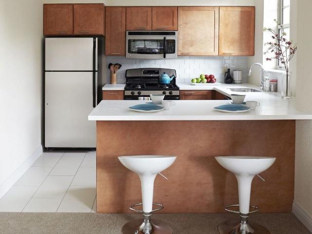 The Duke 3 Bedroom Apartment for Rent at 500 E Armour Blvd, Kansas City, MO 64109 North Hyde Park