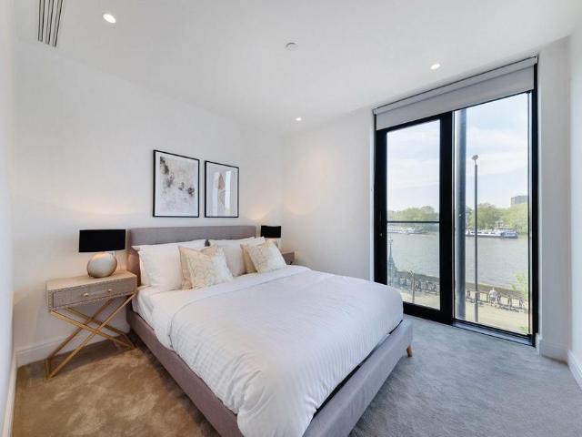 The Dumont, Albert Embankment, SE1 2 bed apartment to rent £4,117 pcm £950 pw