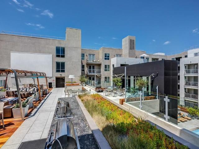 The Dylan 1 Bedroom Apartment for Rent at 7111 Santa Monica Blvd, West Hollywood, CA 90046 West Hollywood