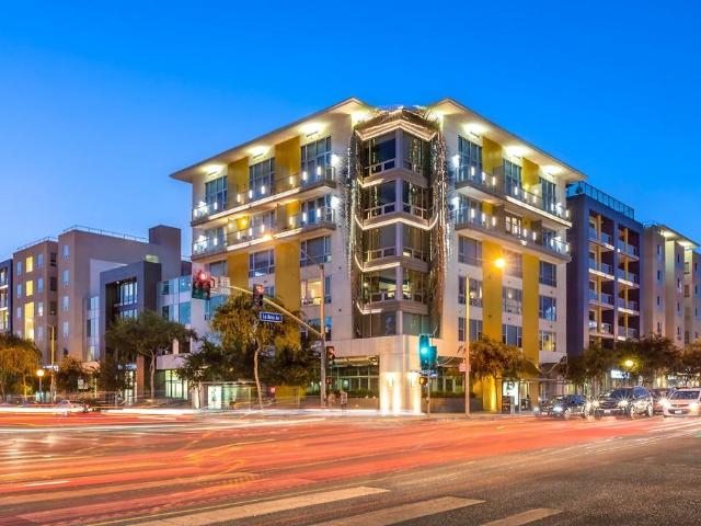 The Dylan Studio Apartment for Rent at 7111 Santa Monica Blvd, West Hollywood, CA 90046 West Hollywood