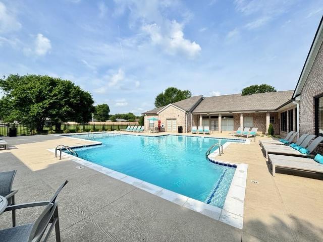 The Emerson 1 Bedroom Apartment for Rent at 2426 Thoroughbred Dr, Bowling Green, KY 42104