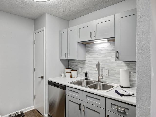 The Emory 3205 E Olive Road 2 Bedroom Apartment for Rent at 3205 E Olive Rd, Pensacola, FL 32514