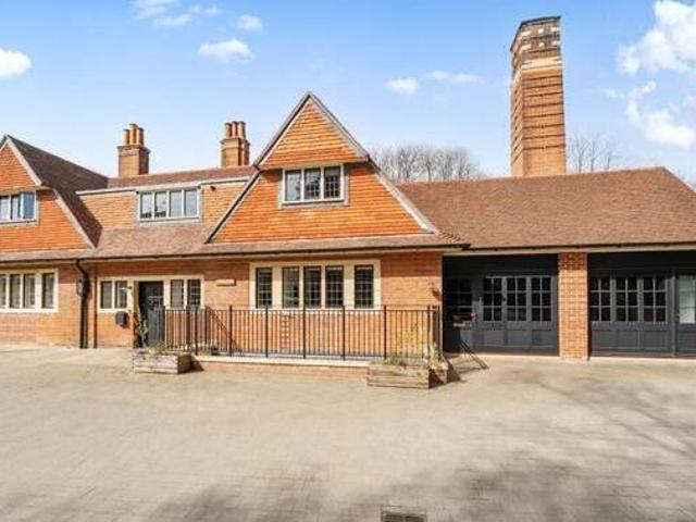 The Engine House, Kings Drive, 4 Bedroom Terraced
