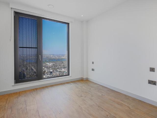 The Eades, 11 Selborne Road, London. 1 bed apartment to rent £2,410 pcm £556 pw