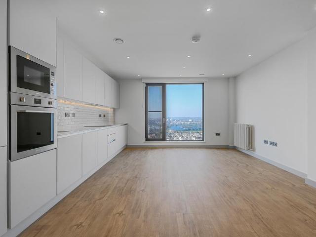 The Eades, 11 Selborne Road, London. 1 bed apartment to rent £2,380 pcm £549 pw
