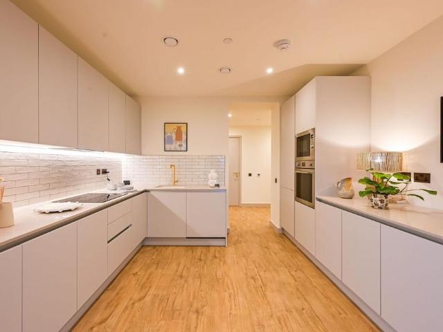 The Eades, Walthamstow Central. 2 bed flat to rent £2,831 pcm £653 pw