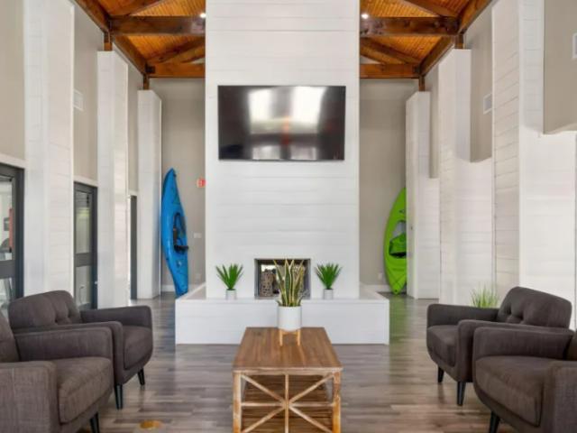 The Eagle at Lakewood 2 Bedroom Apartment for Rent at 7150 E Grand Ave, Dallas, TX 75223 Coronado Hills Gastonwood