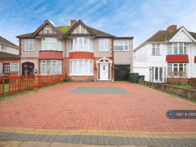 The Earls Croft, Coventry, CV3 4 bed semi detached house to rent £1,550 pcm £358 pw
