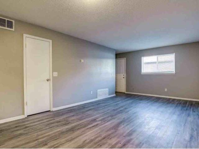 The Edge @23rd 1 Bedroom Apartment for Rent at 2221 N Meridian Ave, Oklahoma City, OK 73107