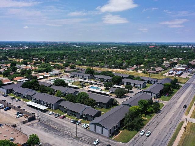 The Edge 2 Bedroom Apartment for Rent at 500 N Judge Ely Blvd, Abilene, TX 79601
