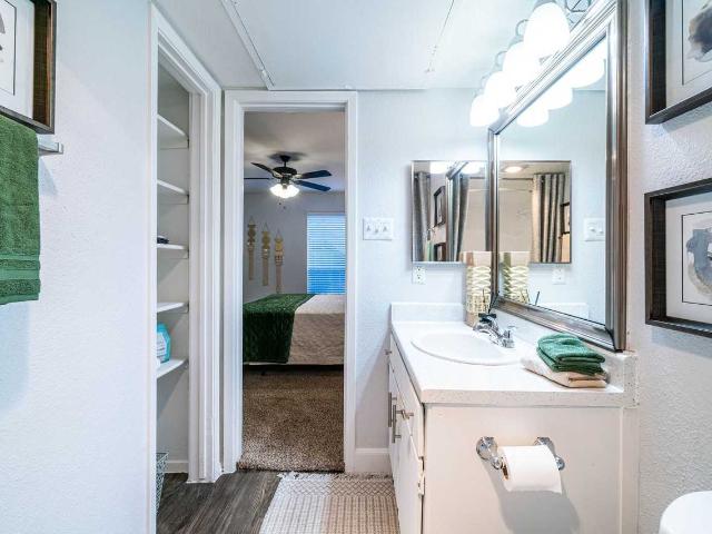 The Edge at Clear Lake 2 Bedroom Apartment for Rent at 2323 W Bay Area Blvd, Webster, TX 77598