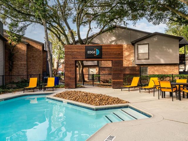 The Edge at Clear Lake 2 Bedroom Apartment for Rent at 2323 W Bay Area Blvd, Webster, TX 77598