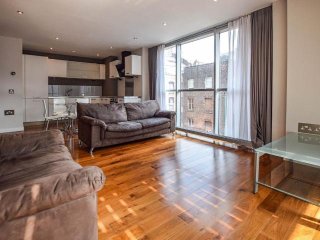 The Edge, Clowes Street, Salford, Manchester M3, 1 bed flat to rent, £1,300 pcm | PrimeLocation