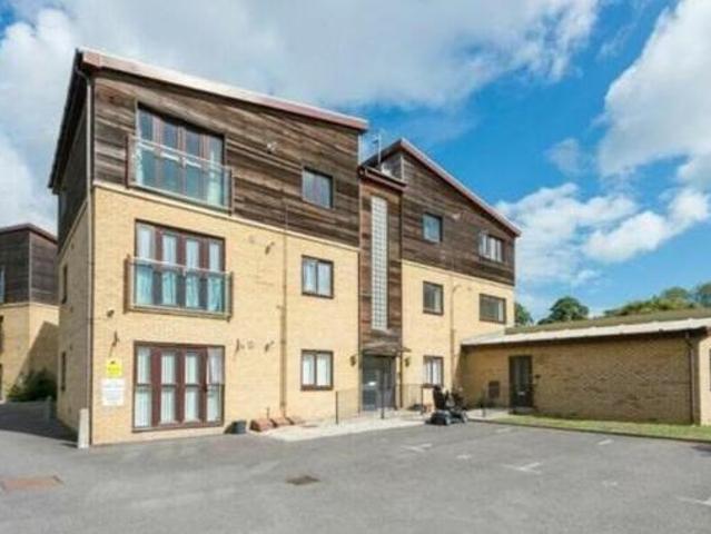 The Edge, High Street, 2 Bedroom Flat