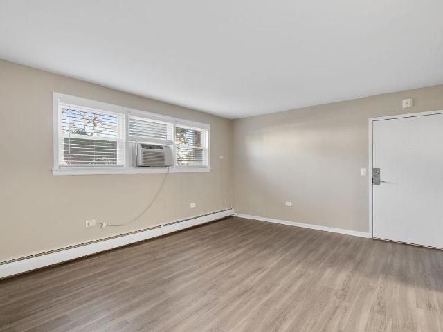 The Element 3 Bedroom Apartment for Rent at 1550 Dempster St, Mount Prospect, IL 60056