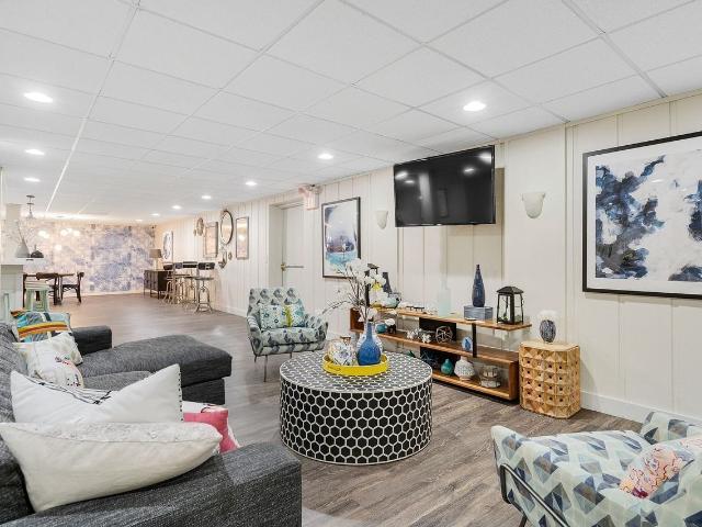 The Element 3 Bedroom Apartment for Rent at 1550 Dempster St, Mount Prospect, IL 60056