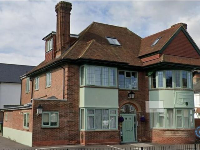 The Elms, Worthing, BN14 1 bed flat to rent £1,275 pcm £294 pw