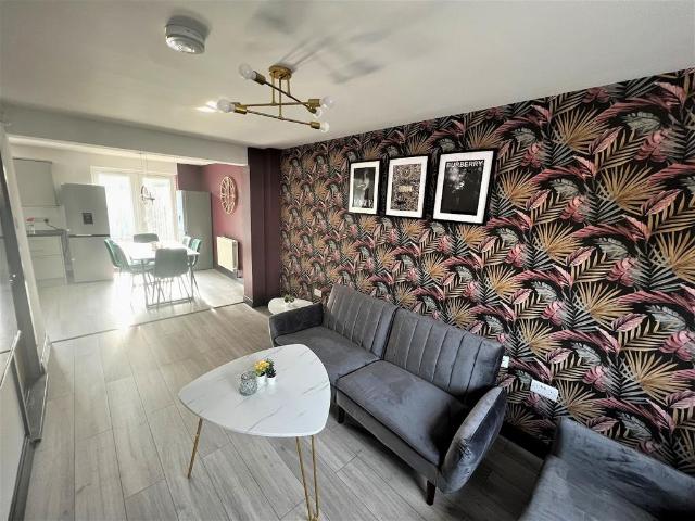 The Elms, Bristol, BS16 5 bed property to rent £2,800 pcm £646 pw