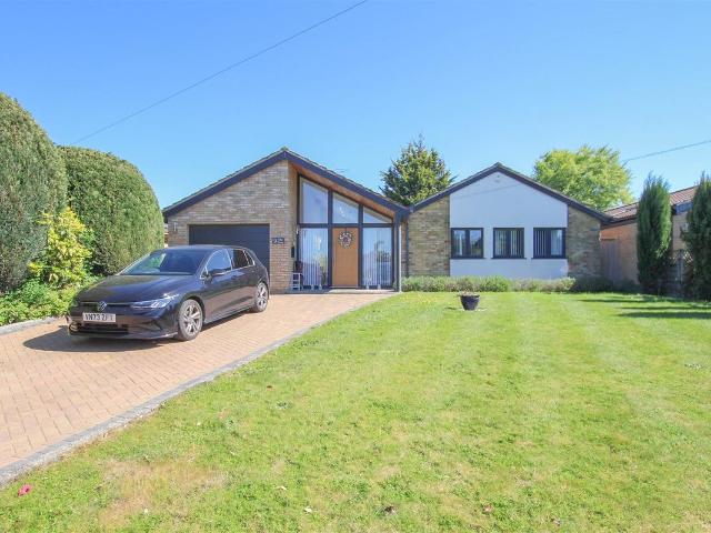 The Elms, Great Chesterford, Saffron Walden CB10, 3 bed detached bungalow to rent, £2,350 pcm | PrimeLocation