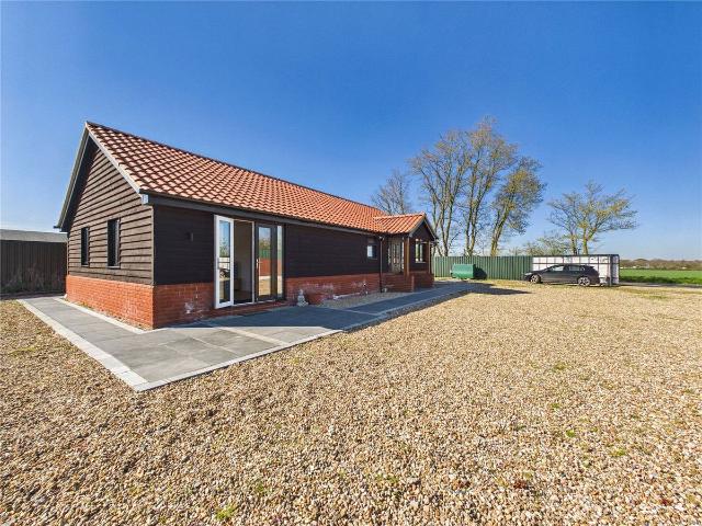 The Elms, Layer Marney, Winters Hill CO5, 2 bed bungalow to rent, £1,550 pcm | PrimeLocation