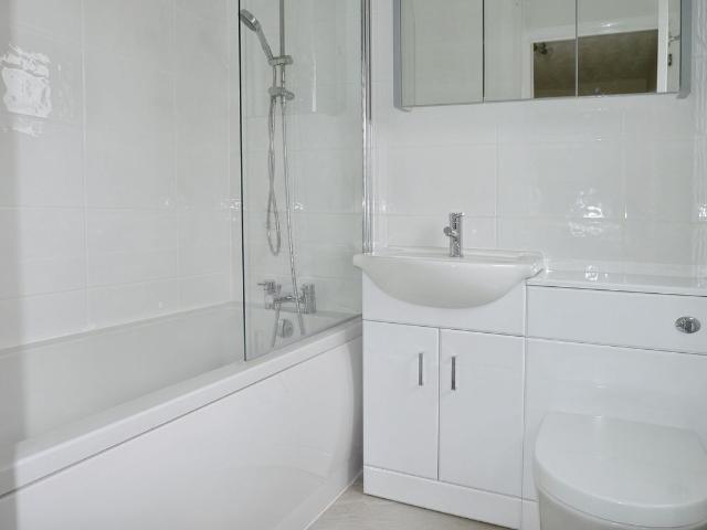 The Elms, Milton, Cambridge CB24, 2 bed property to rent, £1,350 pcm | PrimeLocation