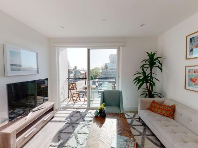 The Erwin 2 Bedroom Apartment for Rent at 14540 Erwin St, Los Angeles, CA 91411 Van Nuys