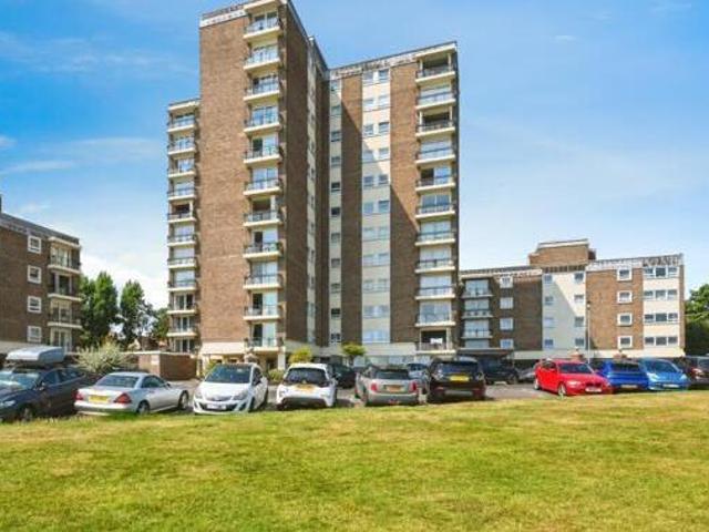 The Esplanade, Frinton on sea, 2 Bedroom Flat