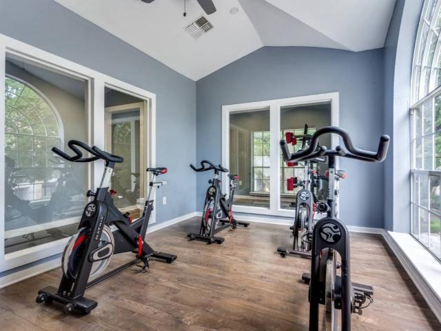 The Essex House 1 Bedroom Apartment for Rent at 3919 Essex Ln, Houston, TX 77027 Greenway Upper Kirby