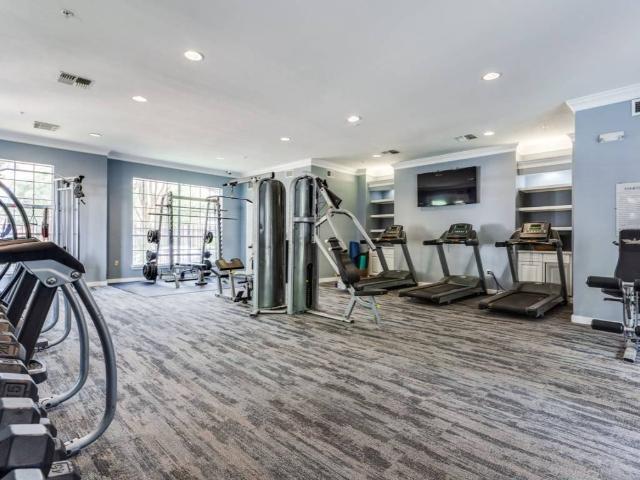 The Essex House 1 Bedroom Apartment for Rent at 3919 Essex Ln, Houston, TX 77027 Greenway Upper Kirby