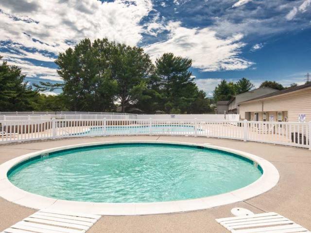 The Everett 1 Bedroom Apartment for Rent at 4356 Garst Mill Rd, Cave Spring, VA 24018 Cave Spring