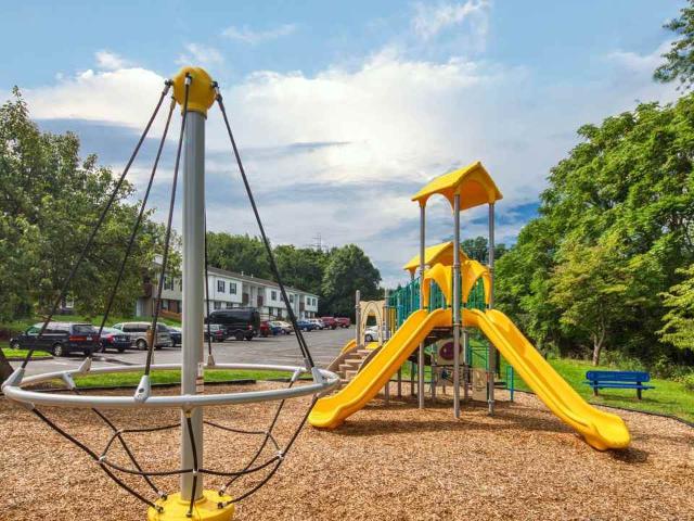 The Everett 2 Bedroom Apartment for Rent at 4356 Garst Mill Rd, Cave Spring, VA 24018 Cave Spring