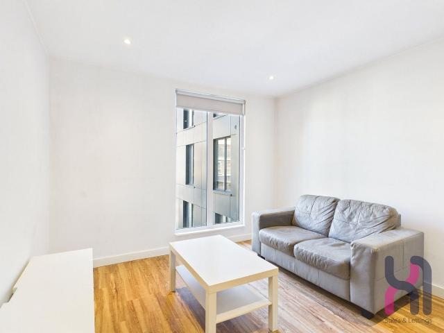 Salford Quays, Greater Manchester M5, 1 bed flat to rent, £975 pcm | PrimeLocation