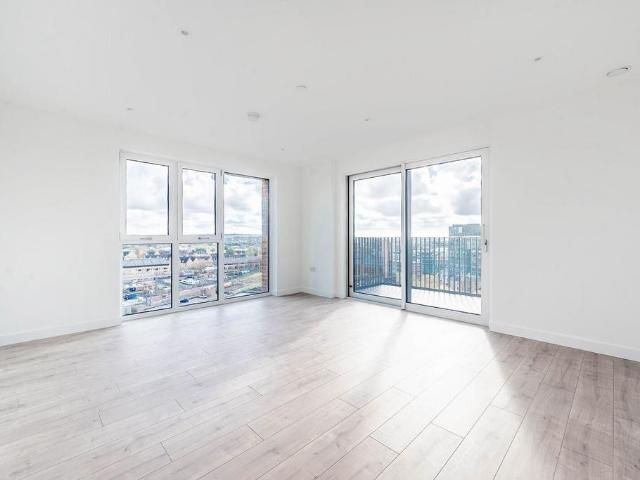 The Exchange Watford, Watford, WD24 2 bed flat to rent £2,000 pcm £462 pw