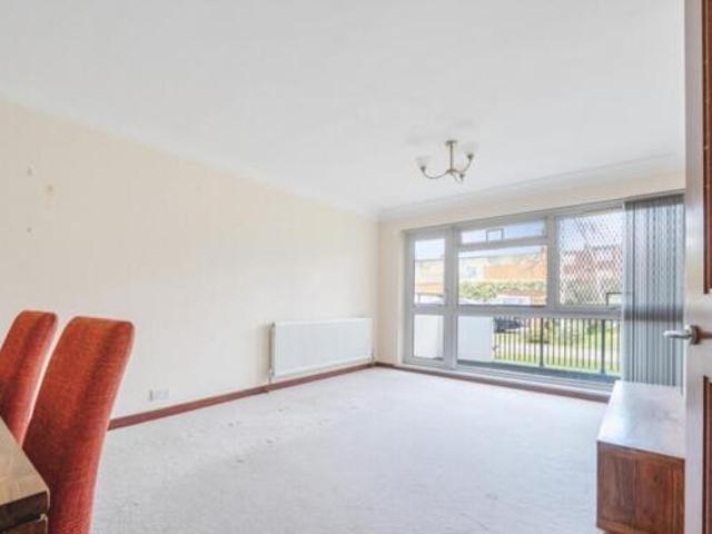 The Fountains, Ballards Lane, 2 Bedroom Ground