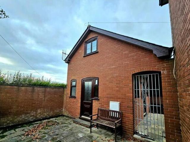 The Fold, Coombe, 1 Bedroom Semi detached