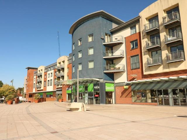 The Forum, Horsham 1 bed apartment to rent £1,275 pcm £294 pw