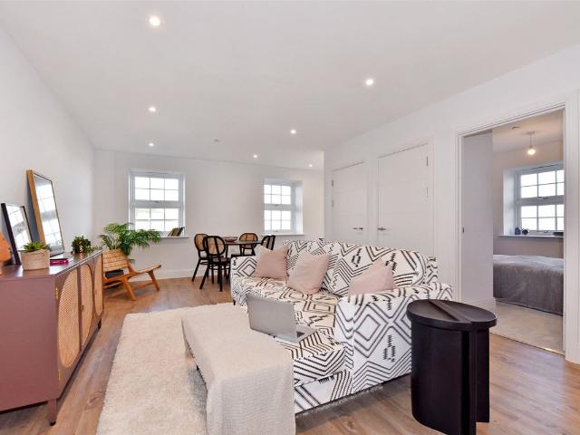 The Factory, Memorial Avenue, Slough, Berkshire SL1, 2 bed flat to rent, £1,750 pcm | PrimeLocation