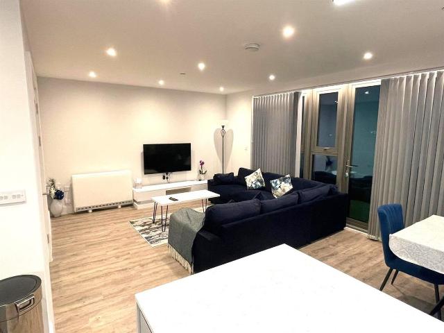 The Factory, Memorial Avenue, Slough SL1, 2 bed flat to rent, £2,300 pcm | PrimeLocation