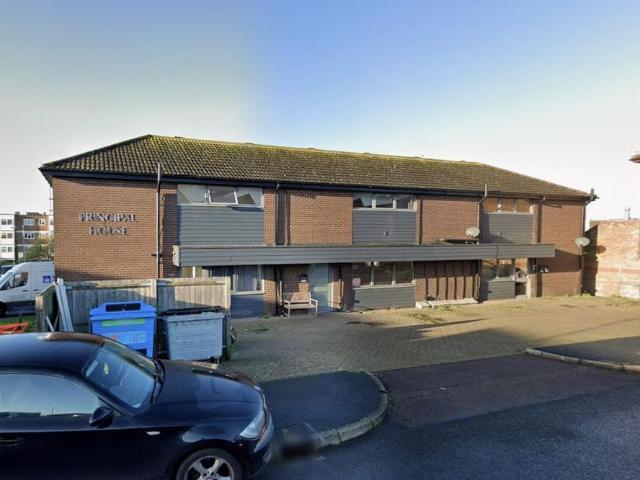 The Fairway, Harlow CM18, 2 bed flat to rent, £1,500 pcm | PrimeLocation