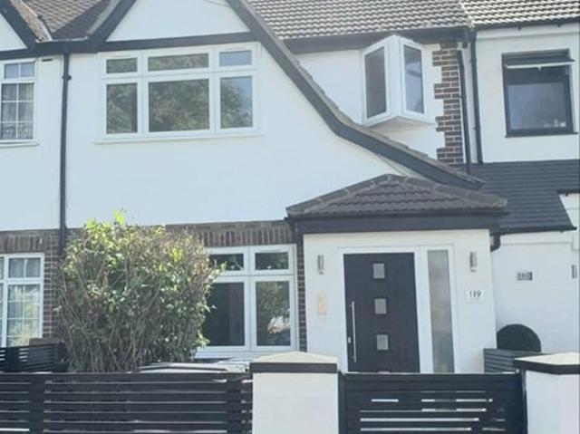 The Fairway, Northolt, UB5 Studio to rent £1,050 pcm £242 pw