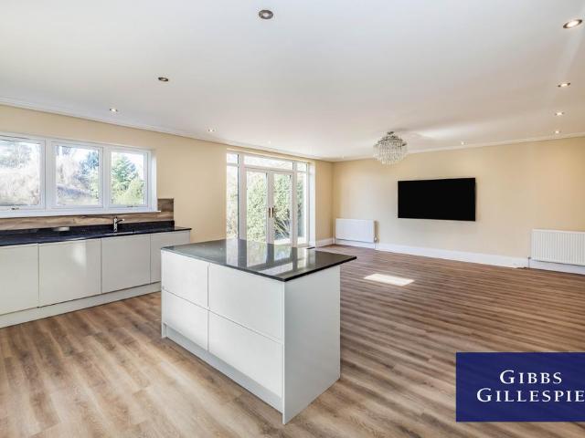 The Fairway, Northwood. 4 bed detached house to rent £4,250 pcm £981 pw